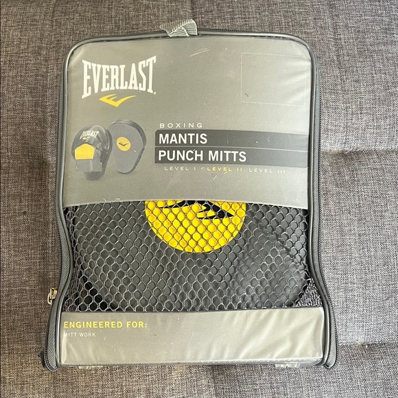 Everlast | Other | Everlast Black And Yellow Punch Mitts | Poshmark